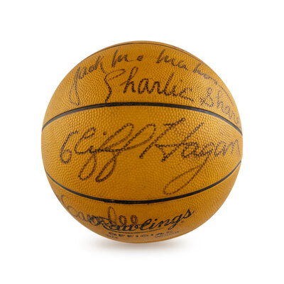 A 1958-59 St. Louis Hawks Team Signed Autograph Basketball (Beckett ...