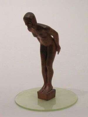 German carved figure of a woman circa 1945 Lot 167