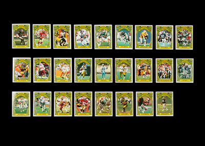 A Complete Set of 1986 Topps Football Cards (396/396) Lot 285