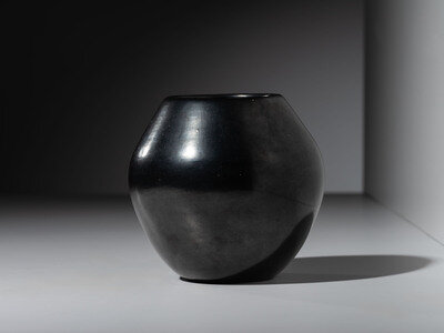 Blackware Jar, with Gun Metal Finish 1956-1965 Lot 148